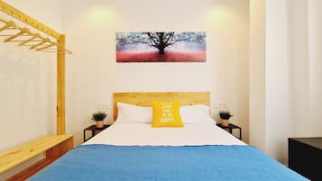 Quarto casal standard, 1 cama de casal | Wi-Fi de cortesia