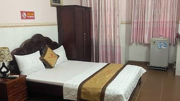 1 quarto, escrivaninha, Wi-Fi de cortesia, roupa de cama