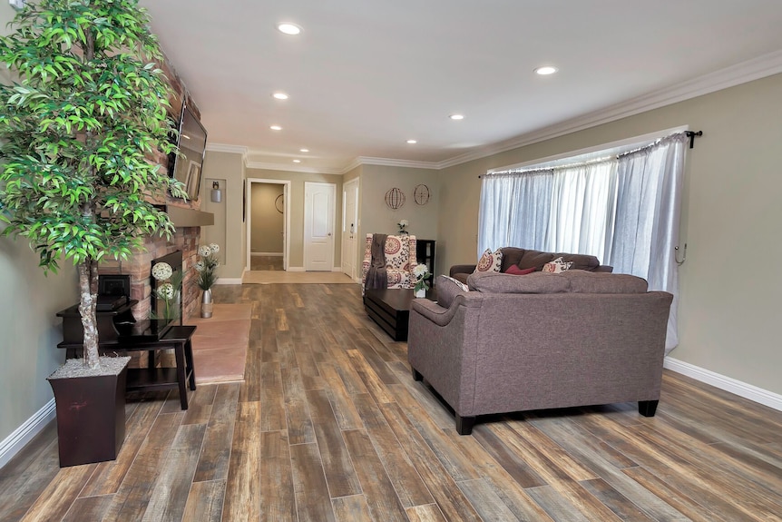 Disneyland Walking Distance 5 Bedrooms And 3 Bath In Anaheim, Ca. - Placentia, CA