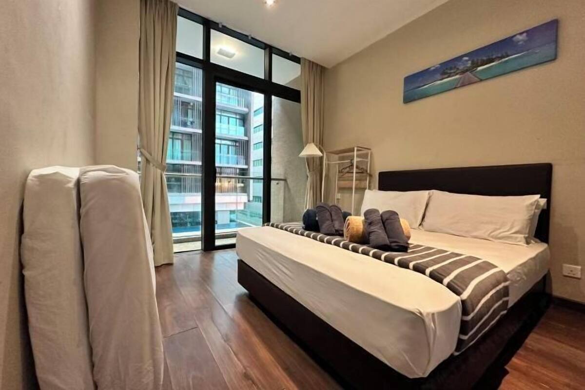 3 quartos, cortinas blackout, ferros/tábuas de passar roupa