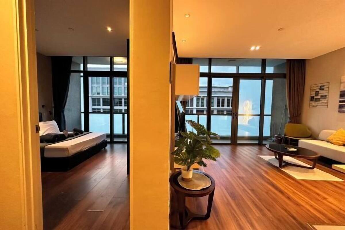 3 quartos, cortinas blackout, ferros/tábuas de passar roupa