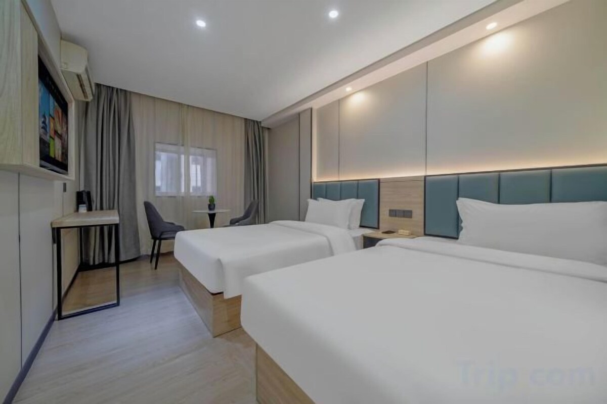 Business 2-bed Room