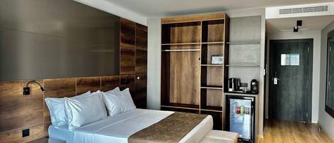 Quarto Duplo ou Twin | Minibar grátis, secretária