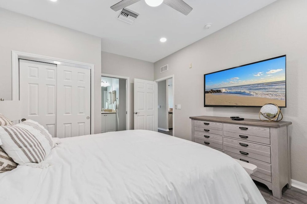 Exclusive Naples Getaway – Golf Course & Lake in Greenlinks at Lely ...