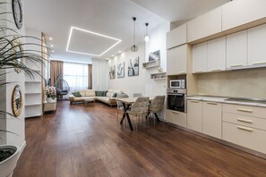 Apartamento Deluxe, vista para a marina | Cozinha privada