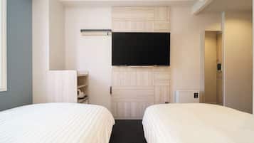 Quarto duplo, para não fumantes (Compact,Max PAX includes children) | Edredons de pluma, escrivaninha, espaço de trabalho para notebook