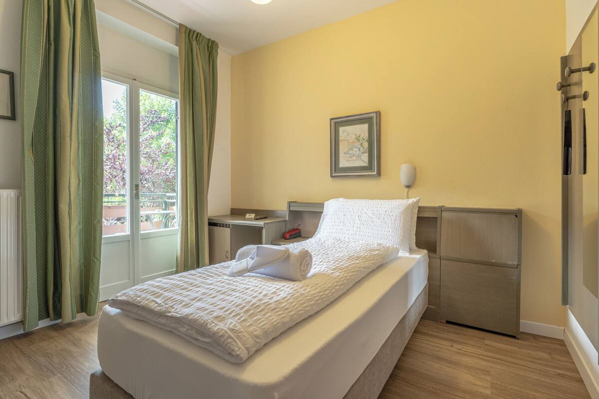 Quarto Individual Standard, varanda, vista para o lago | Wi-fi grátis 