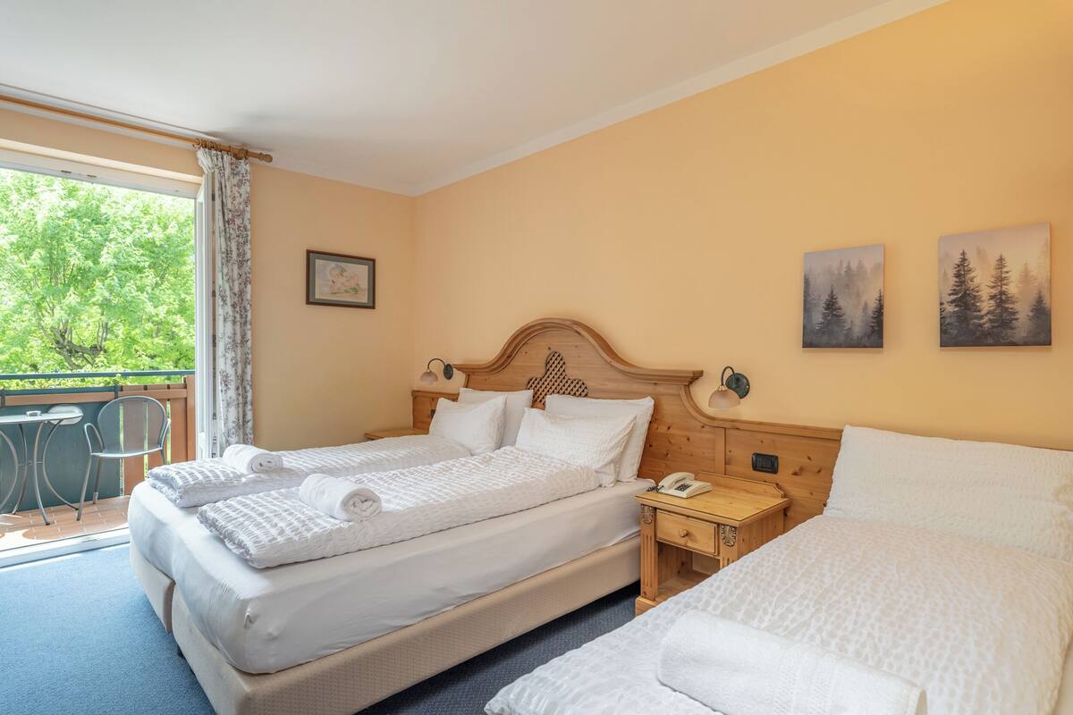 Quarto Triplo Comfort, varanda, vista para o lago | Wi-fi grátis 
