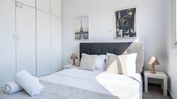 Apartamento, 3 quartos, varanda, Vista para a cidade | 3 quartos, roupa de alta qualidade, com decoração personalizada