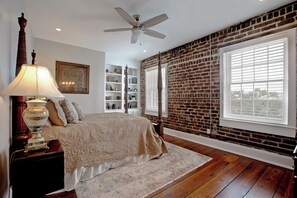 9 quartos, ferro/tábua de engomar, Wi-fi grátis 