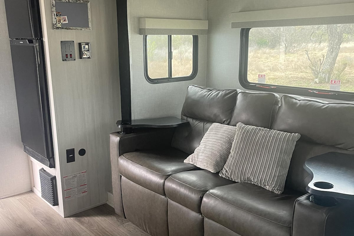 Trailer econômico | Individualmente decorados, individualmente mobiliados