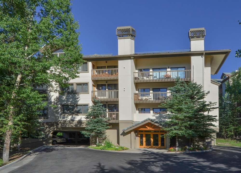 Beaver Creek Resort Co - Townsend Place Vacation Rentals - Avon, CO