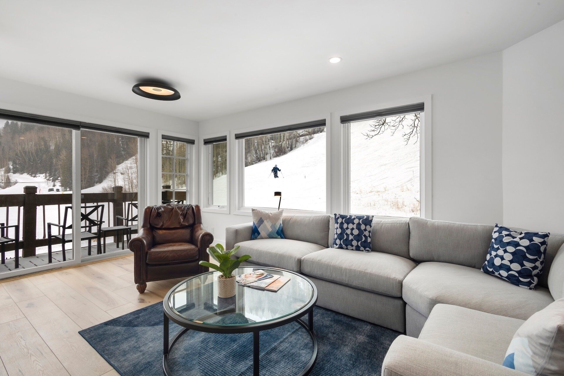 Condo, 2 quartos | Área de estar