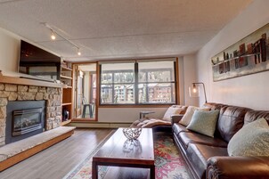 Condo, 1 quarto | Área de estar