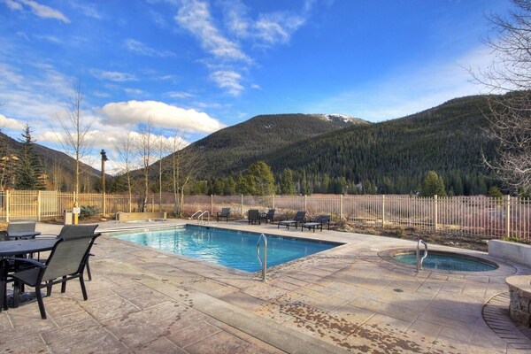 Red Hawk Lodge - Keystone Ski Resort Co - Frisco, CO