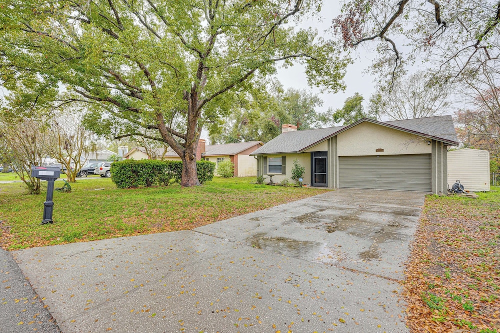 Explore & Relax: Chic & Cozy Retreat In Lakeland! - Lakeland, FL