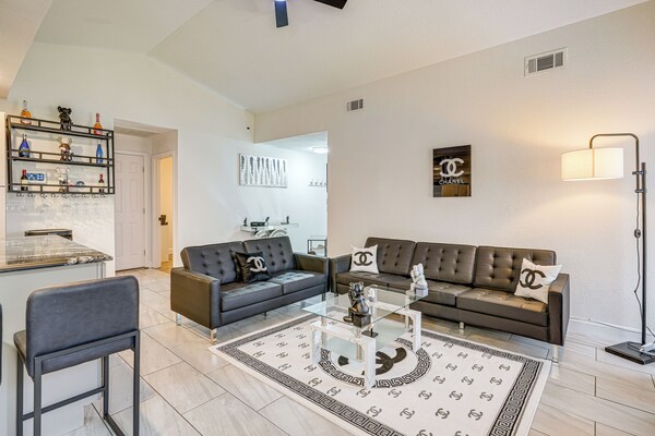 Explore & Relax: Chic & Cozy Retreat In Lakeland! - Lakeland, FL