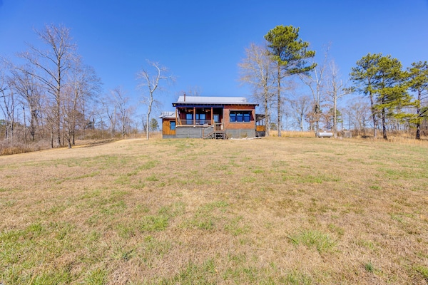 Hot Tub + Grill: Rustic Altoona Cabin W/ Views - Alabama