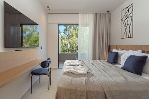 Quarto casal ou duplo superior, vista para o jardim | Roupas de cama premium, camas Select Comfort, cofres nos quartos
