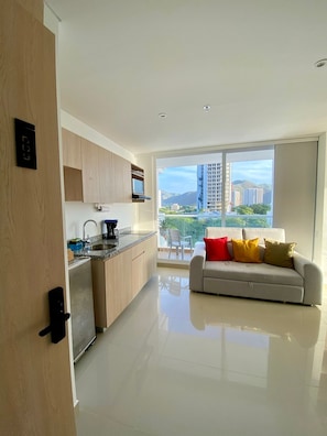 Apartamento (XA04I) | Área de estar | Smart TV 52 polegadas com canais digitais