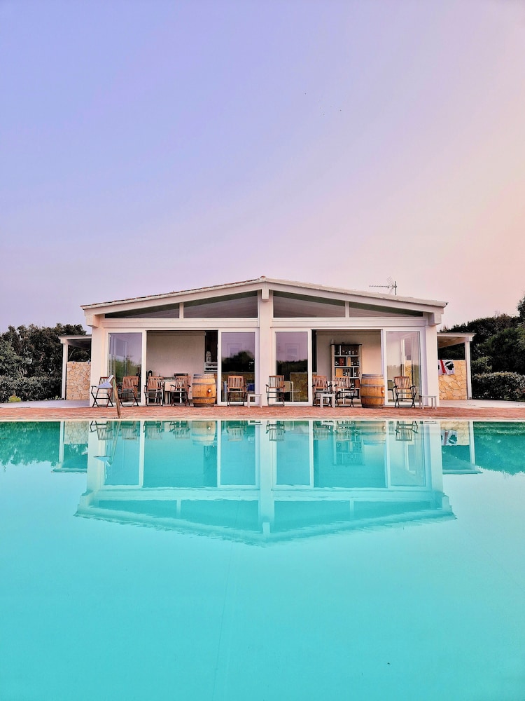 Hotel With Swimming Pool Near Stintino - Porto Torres