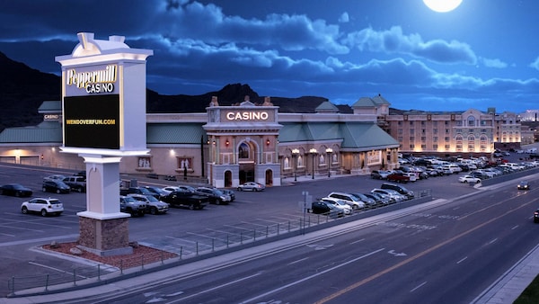 Peppermill Hotel Casino In W Wendover, Nevada - Wendover, UT