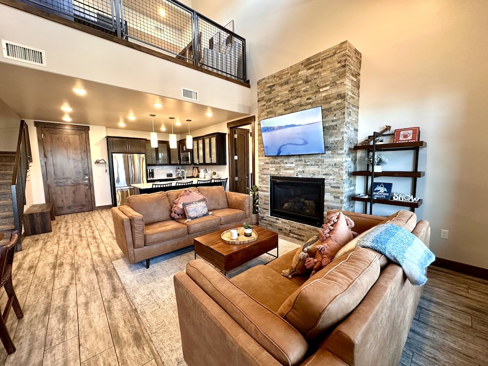 Park City Ski Resort Gems - Stunning Vacation Lodging - Snowbird, UT