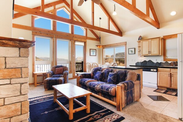 Estes Park Vacation Lodging - Estes Park, CO