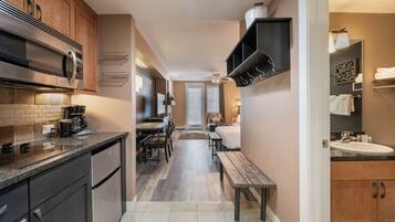 Estúdio | Cozinha privada | Uma cafeteira/bule, uma torradeira