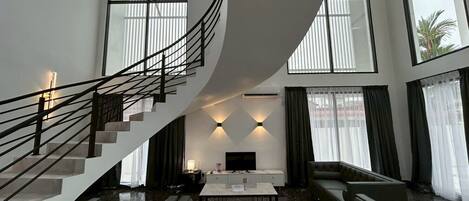 Villa Elite, vista para o pátio | Sala