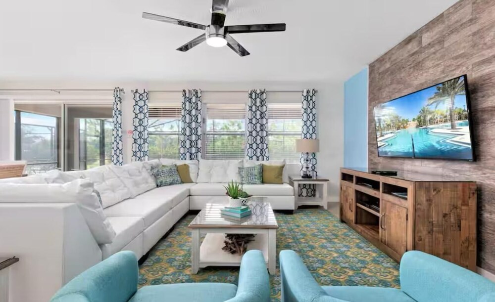 Solterra Resort!! Spacious House With Game Room, Private Pool And Movie Room!! - 대븐포트