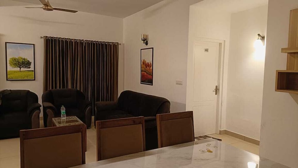 Serenity Hotel - Kochi