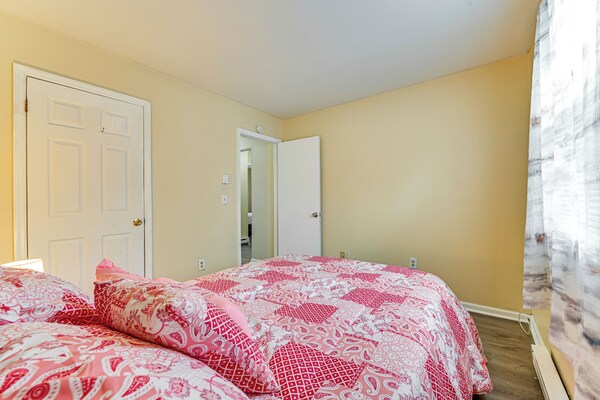 Near Hospitals: Home W/ Yard In Albany! - Thacher State Park, Voorheesville