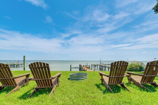 Patio & Yard: Potomac River Retreat In Hague - Maryland (State)