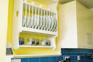 Apartamento Familiar, vista para o rio | Kitchenette privada | Uma chaleira elétrica 