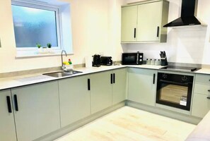 Cabana | Cozinha privada | Geladeira, micro-ondas, fogão, cooktop