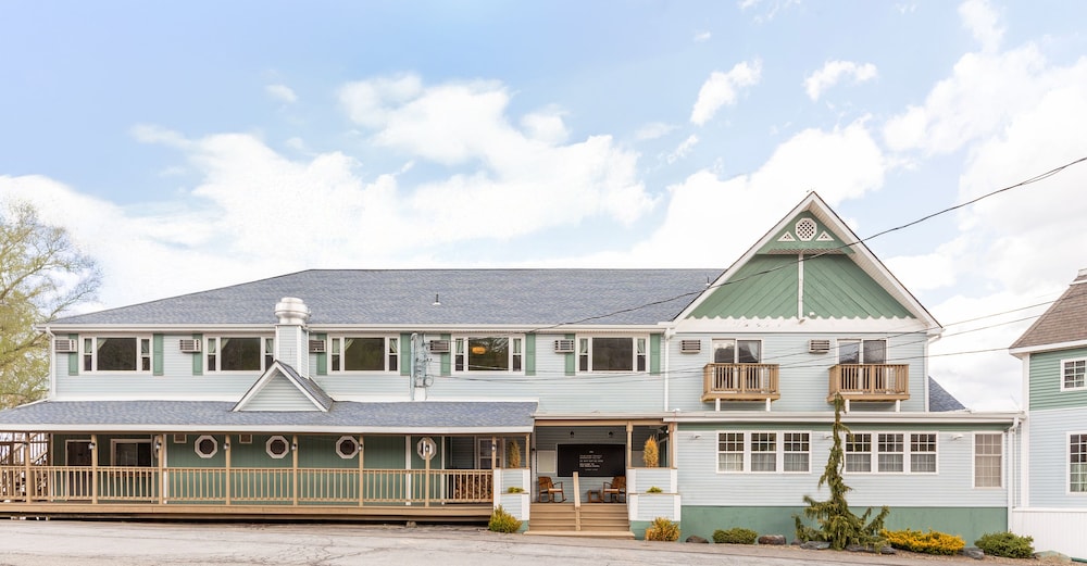 The Perch Hotel - Round Top, NY