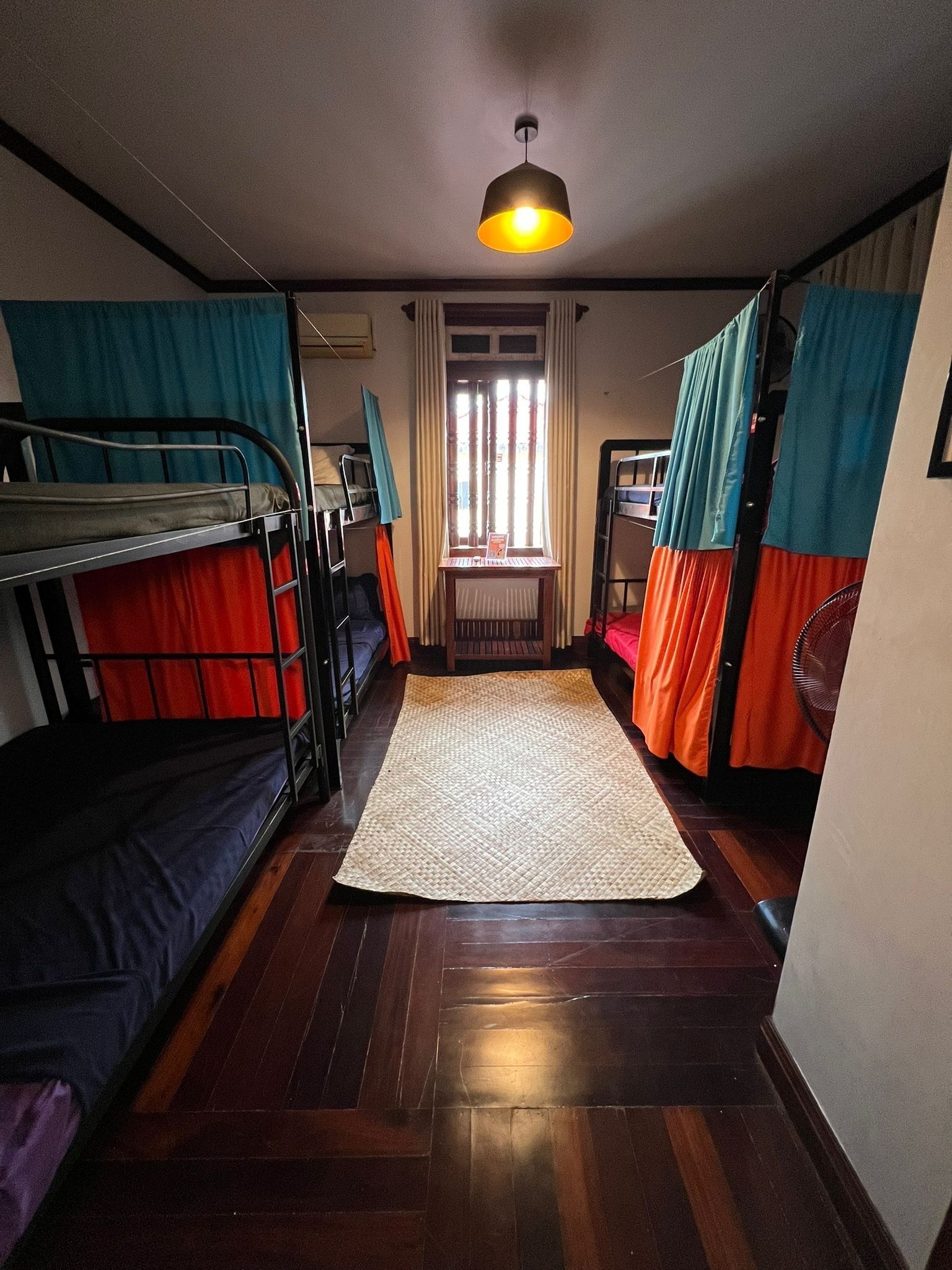 Dormitório compartilhado conforto, somente para mulheres | Wi-Fi de cortesia, roupa de cama