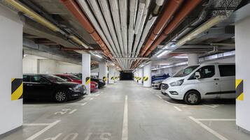 Estacionamento sem assistência (pago) (CZK 400 por dia)