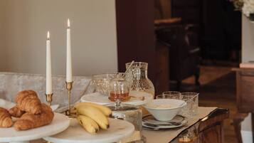 Pequeno-almoço preparado no momento diário incluído