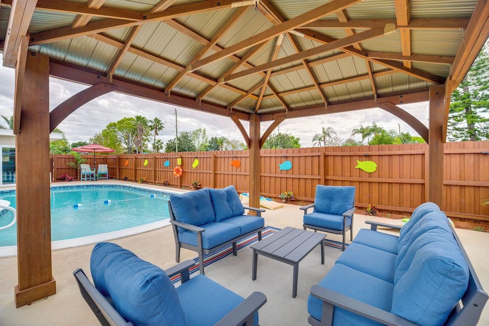 Lanai, Grill & Outdoor Pool: Melbourne Duplex! - Melbourne, FL