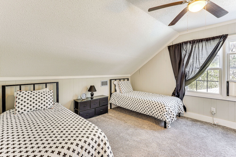 10 Mi To St Simons Island: Home W/ Screened Porch - Brunswick, GA