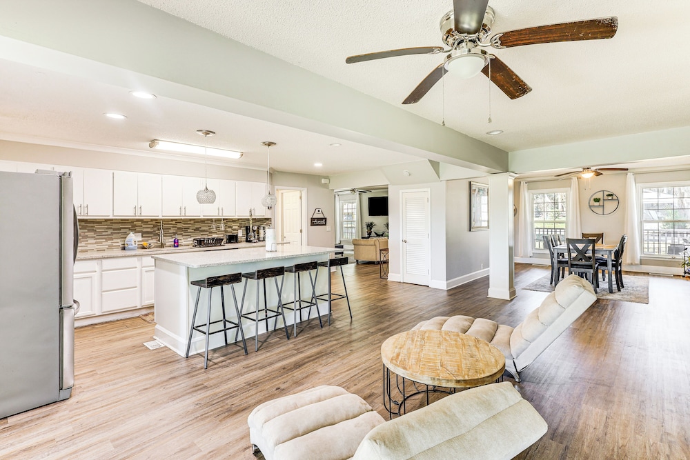 10 Mi To St Simons Island: Home W/ Screened Porch - Brunswick, GA