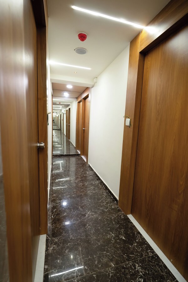 Hotel Nest Sky - Ahmedabad