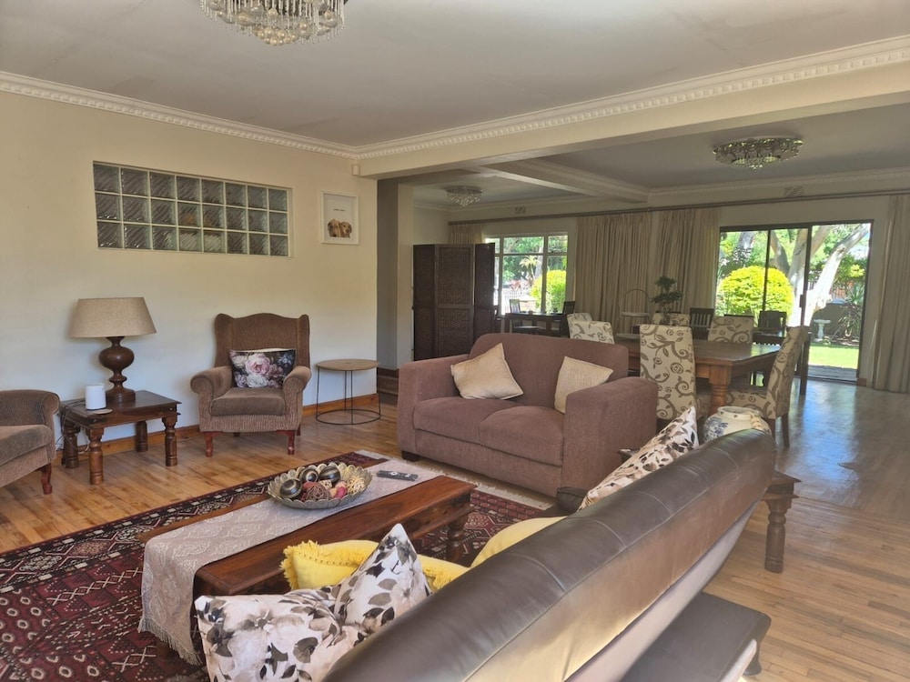 Afton Safari Lodge - Cape Town