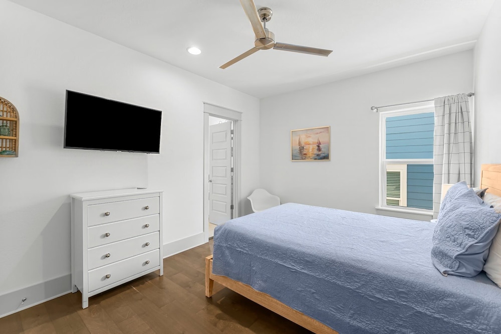 Charming 4BR/3BA-Private Pool, Golf Cart and Pet Friendly! Private ...