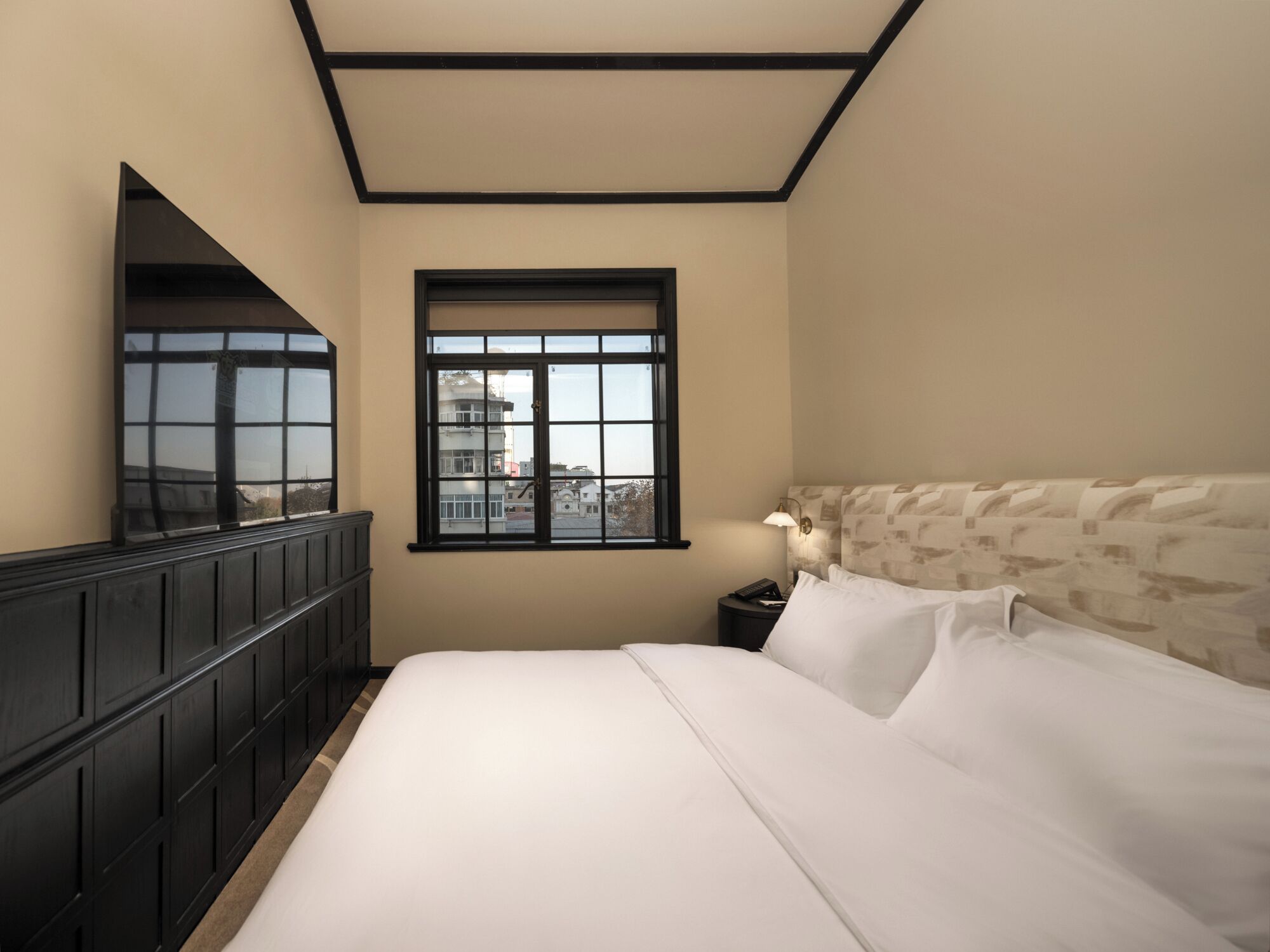 Quarto Clássico com Cama de Casal | Roupa de alta qualidade, minibar, com decoração personalizada 