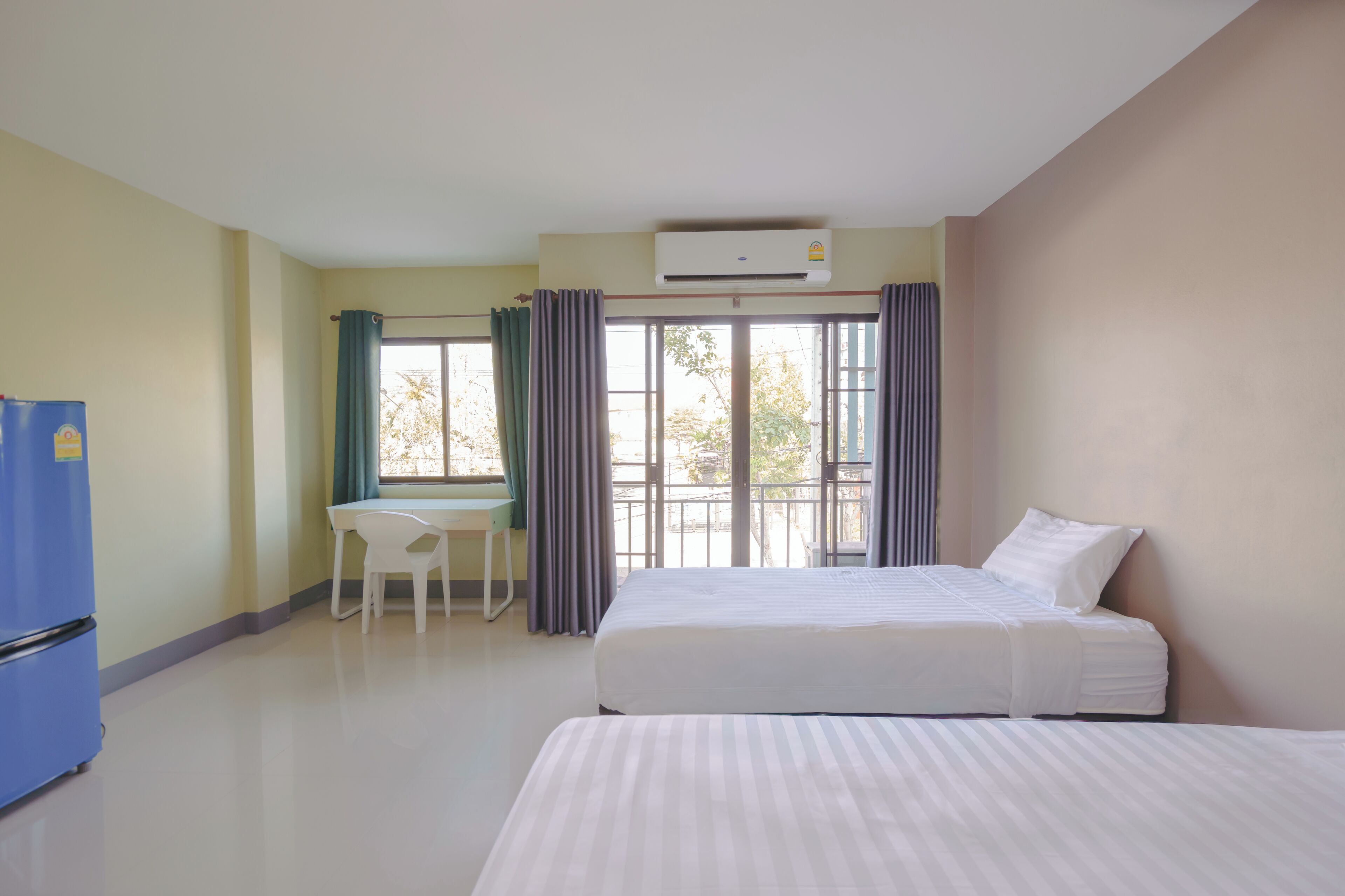 Quarto Twin Deluxe | Secretária, Wi-fi grátis, roupa de cama fornecida 