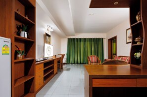 Suíte | Área de estar | Smart TV 43 polegadas com canais digitais