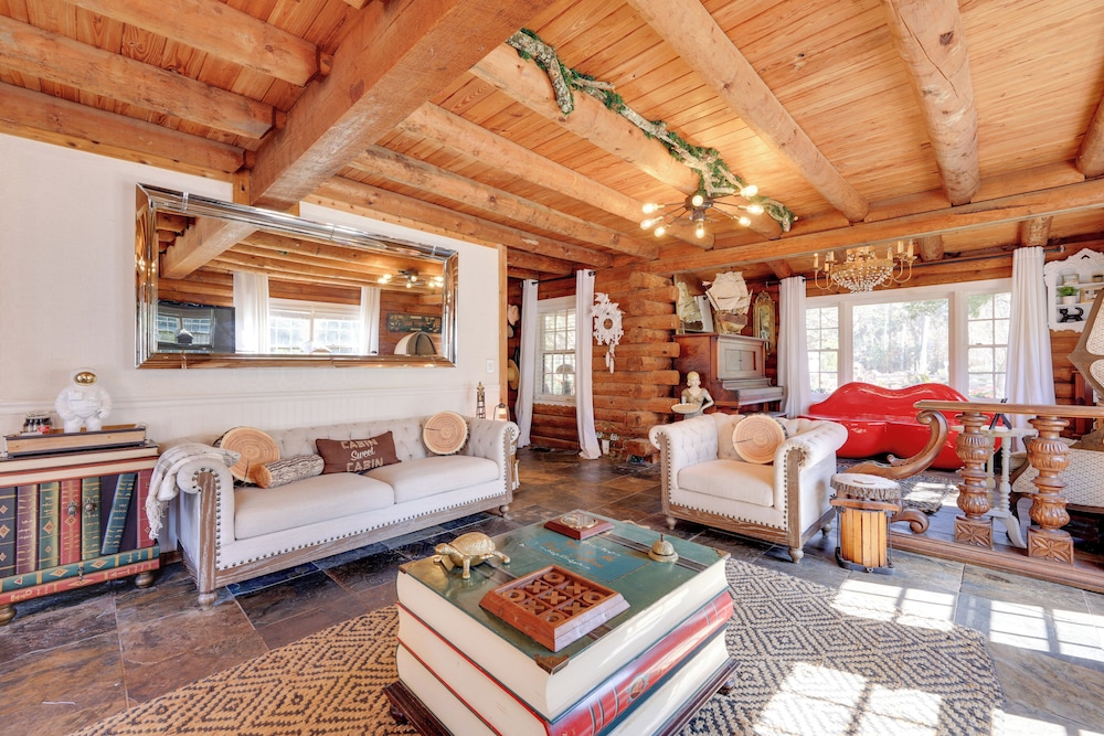 Ponte Vedra Beach Cabin: 4 Mi To Micklers Landing - Jacksonville, FL